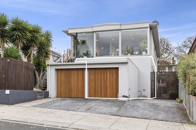 Explore Laurel Bank Parade, Newtown, VIC - 3220 - view.com.au