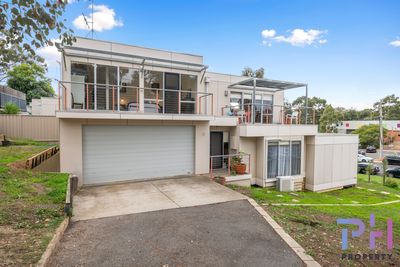 Explore Sharon Street, Flora Hill, VIC - 3550 - view.com.au