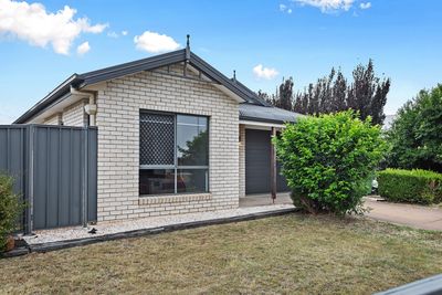 Explore Murray Street, Oakey, QLD - 4401 - view.com.au