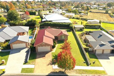 Explore Hayden Place, Young, NSW - 2594 - view.com.au