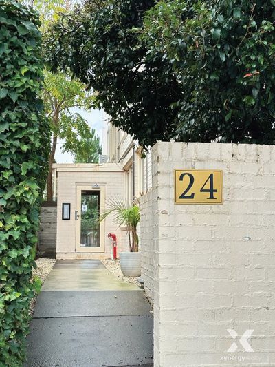 Explore Hawksburn Road, South Yarra, VIC - 3141 - view.com.au
