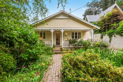 Explore Mount Road, Bowral, NSW - 2576 - view.com.au