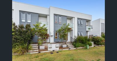 Explore Joy Chambers Circuit, Ripley, QLD - 4306 - view.com.au