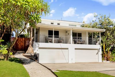 Explore Orealla Crescent, Sunrise Beach, QLD - 4567 - view.com.au