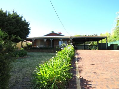 Explore Halleendale Road, Walliston, WA - 6076 - view.com.au