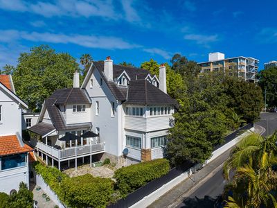 Explore Darling Point Road, Darling Point, NSW - 2027 - view.com.au