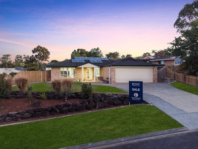 Explore Carpenter Court, Worongary, QLD - 4213 - view.com.au