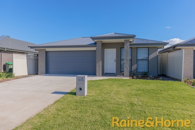 Explore Champagne Drive, Dubbo, NSW - 2830 - view.com.au