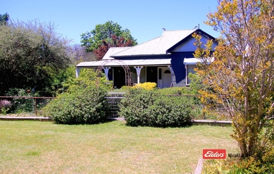 Explore Macquarie Street, Neville, NSW - 2799 - view.com.au