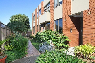 Explore Dover Street, Flemington, VIC - 3031 - view.com.au
