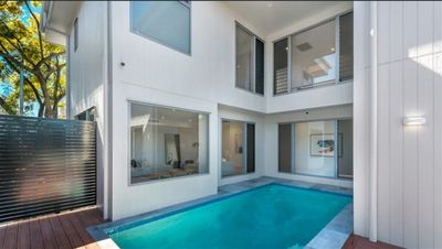 Explore King Arthur Terrace, Tennyson, QLD - 4105 - view.com.au