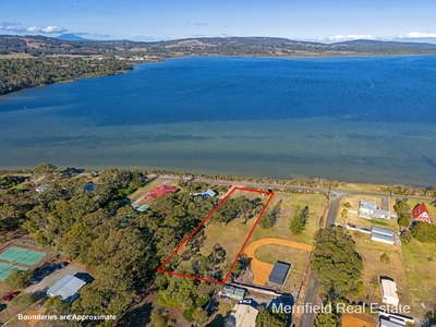 Explore The Esplanade, Lower King, WA - 6330 - view.com.au
