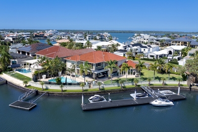 Explore The Sovereign Mile, Paradise Point, QLD - 4216 - view.com.au