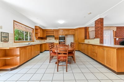 Explore Narrabri Court, Wheelers Hill, VIC - 3150 - view.com.au