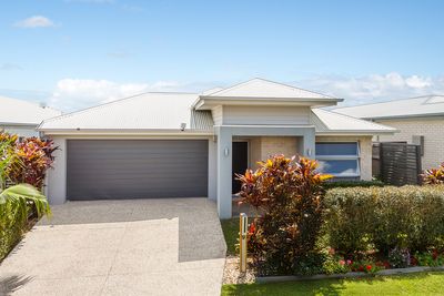 Explore Gilvear Crescent, Strathpine, QLD - 4500 - view.com.au