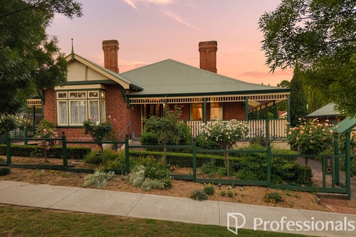 194 Real Estate Properties for Sale in Bathurst, NSW 2795