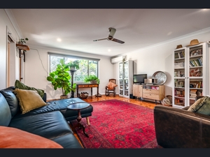 Sold 30 Dowle Street, Bellingen, NSW 2454 for $900,000 on 26 Aug, 2025