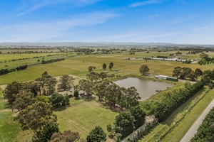 Sold 35 Murray Road, Cora Lynn, VIC 3814 for $2,180,000 on 05 Mar, 2025