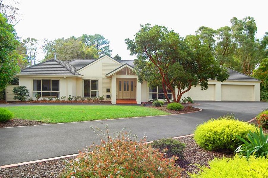 Sold 23 Mcgowans Road, Donvale, VIC 3111 for $1,380,000 on 06 Jun, 2006