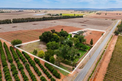 32 Houses for Sale in Leeton, NSW 2705