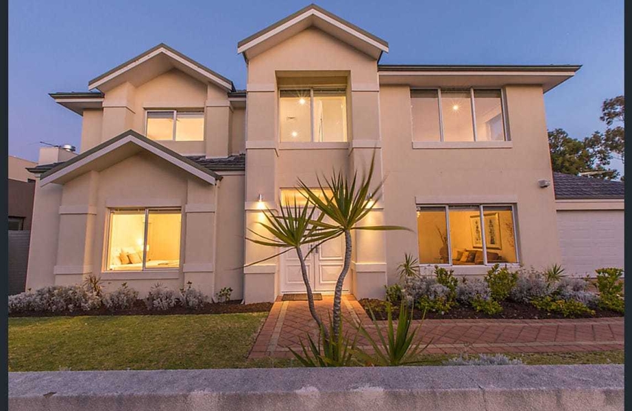 Sold 15 Lupin Hill Grove, Nedlands, WA 6009 for $2,474,000 on 17 Feb, 2024