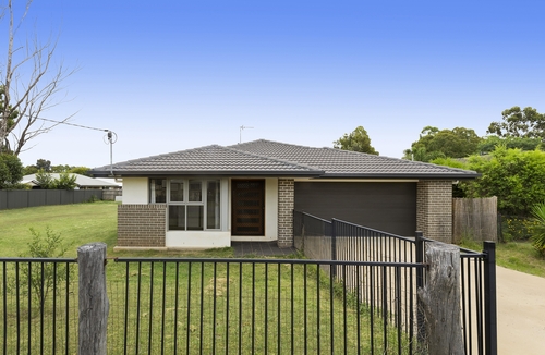 22 Houses for Sale in Oakey, QLD 4401