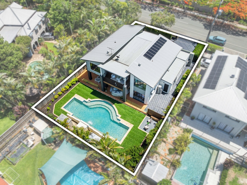 Sold 9 Duncan Street, Wellington Point, QLD 4160 for $1,760,000 on 15 ...