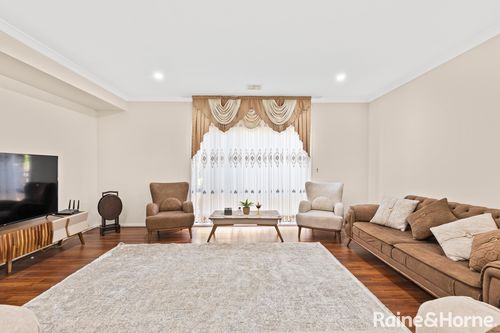 858 Houses for Sale in Mickleham, VIC 3064