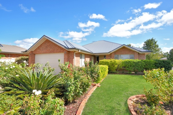 6 Russell Street, Griffith, NSW 2680 Property Details - view.com.au