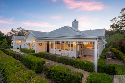 Explore Victoria Street, Picton, NSW - 2571 - view.com.au