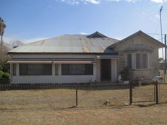 7 Pages Terrace, Coonamble, NSW 2829 Property Details - view.com.au 7 Pages Terrace, Coonamble, NSW 2829 Property Details - view.com.au