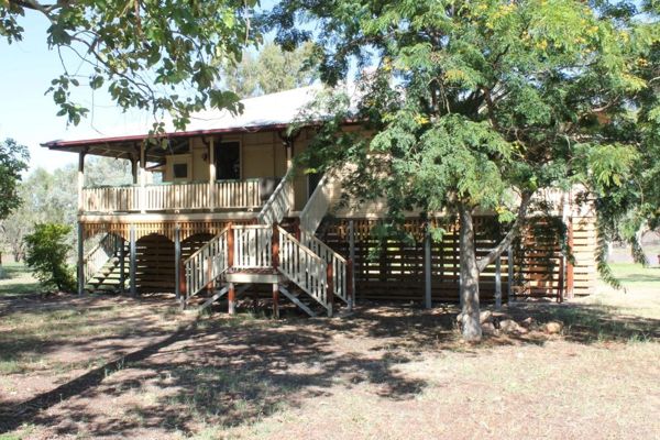 72-74 Albert Street, St George, QLD 4487 Property Details - view.com.au