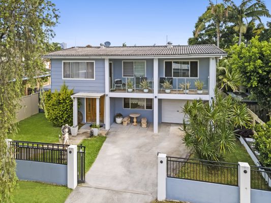 8 Rathbone Place, Labrador, QLD 4215 Property Details - view.com.au