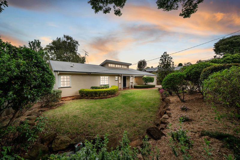 5 Fadden Crescent, Middle Ridge, QLD 4350 Property Details - view.com.au