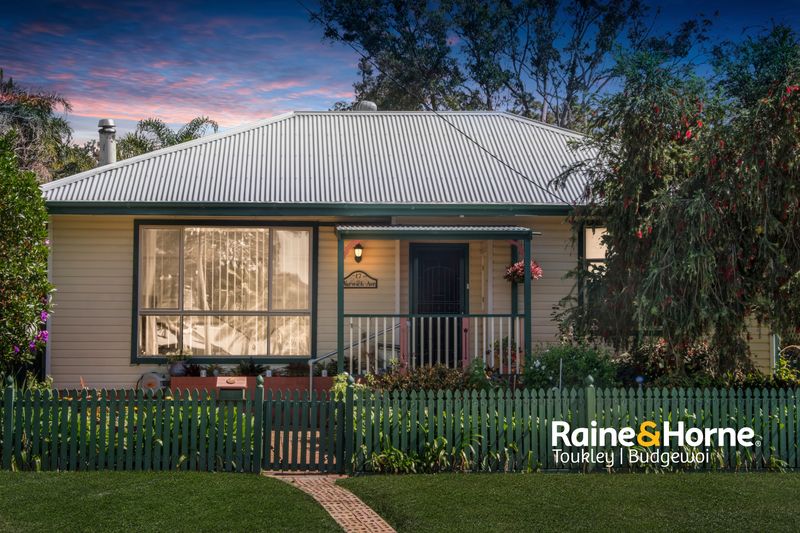 17 Kevin Street, Mannering Park, NSW 2259 Property Details - view.com.au