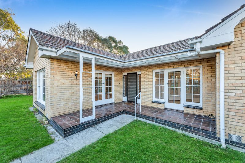 93B Nepean Highway, Mentone, VIC 3194 Property Details - view.com.au