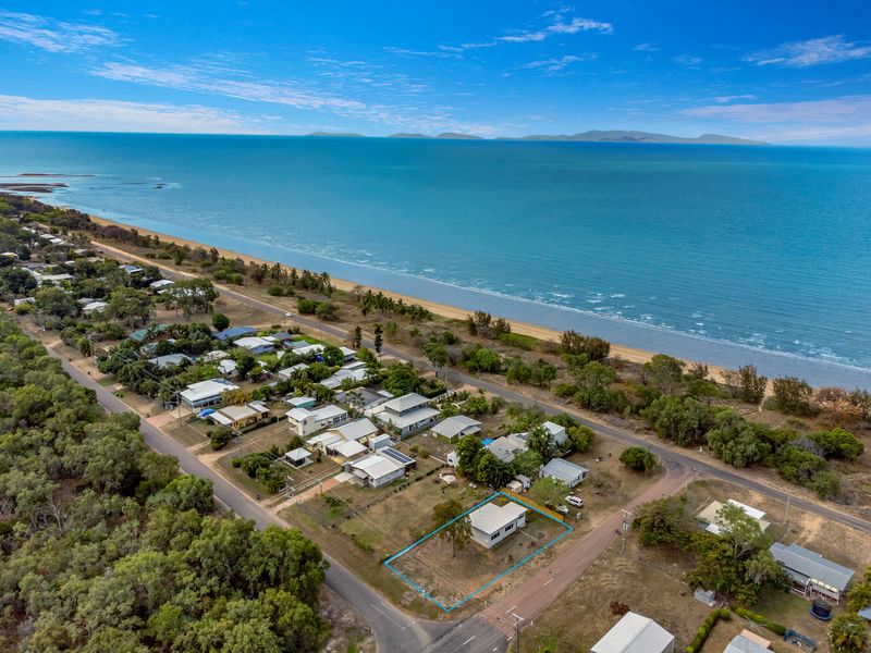 207 Balgal Beach Road, Balgal Beach, QLD 4816 Property Details - view ...