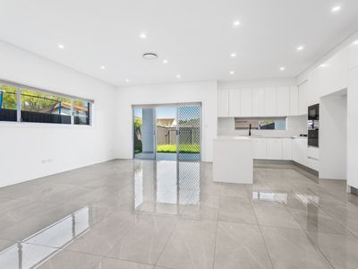 Explore Liverpool Street, Lurnea, NSW - 2170 - view.com.au