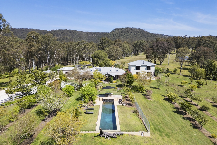 Sold 829 East Seaham Road, East Seaham, NSW 2324 for $2,485,000 on 17 ...
