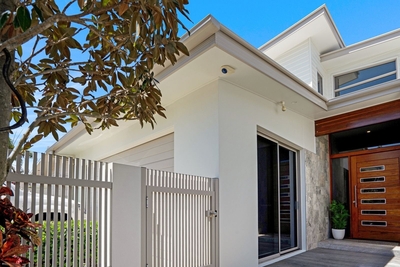 9 Sydney Street, Labrador, QLD 4215 Property Details - view.com.au
