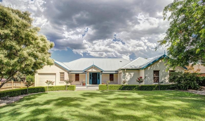 92 Sir John Jamison Circuit, Glenmore Park, NSW 2745 Property Details ...