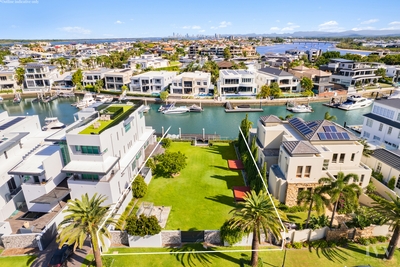 Sold 14 Knightsbridge Parade W, Paradise Point, QLD 4216 for $2,400,000 ...